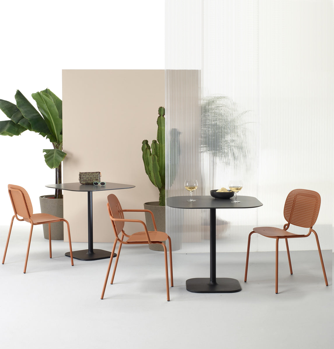 Interra Collection 2020: Si-Si Chair – Interra Contract